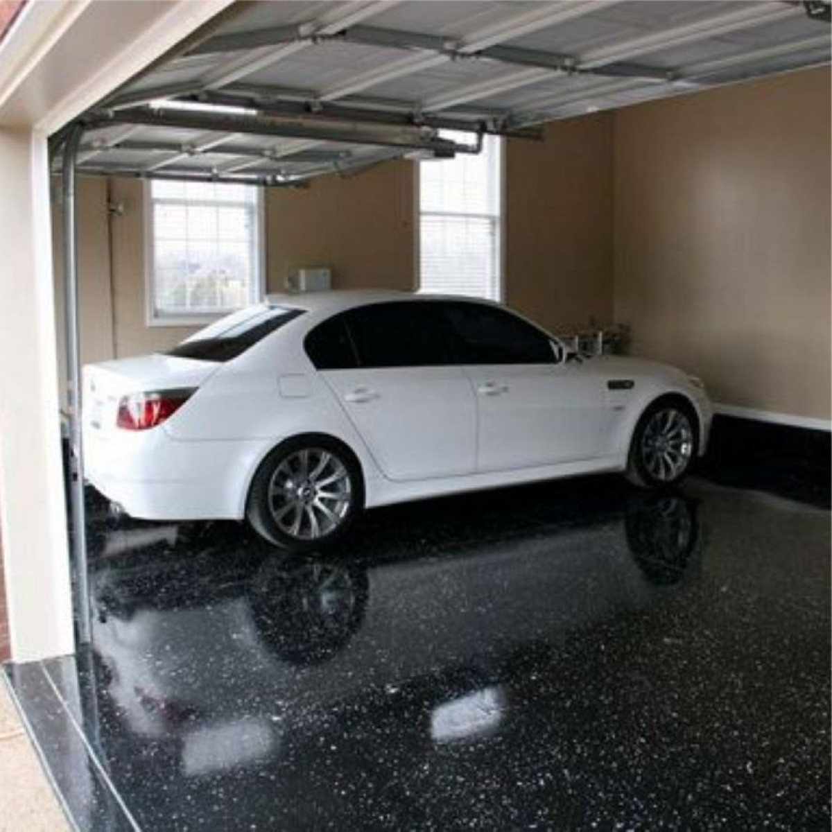 Vopsea Epoxidica Garaj Neagra RAL 9005-Trafic Auto 5 Kg Epoxy Floor ...